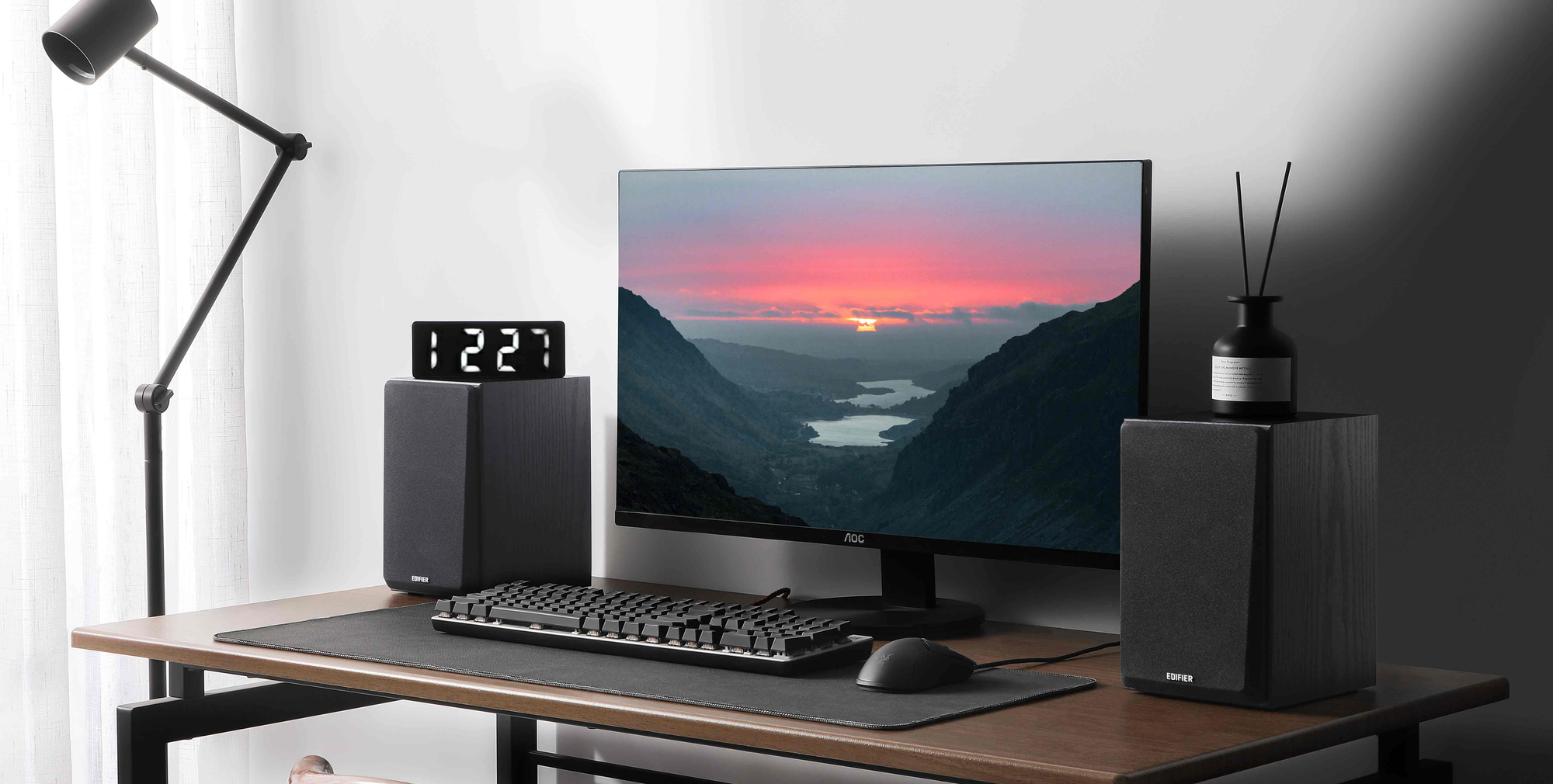 R990BT 2.0 Active Multimedia Speakers – Edifier Australia